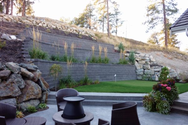 Valley Stone Retaining Wall - Basalite - Whyte Ave Landscape Supplies